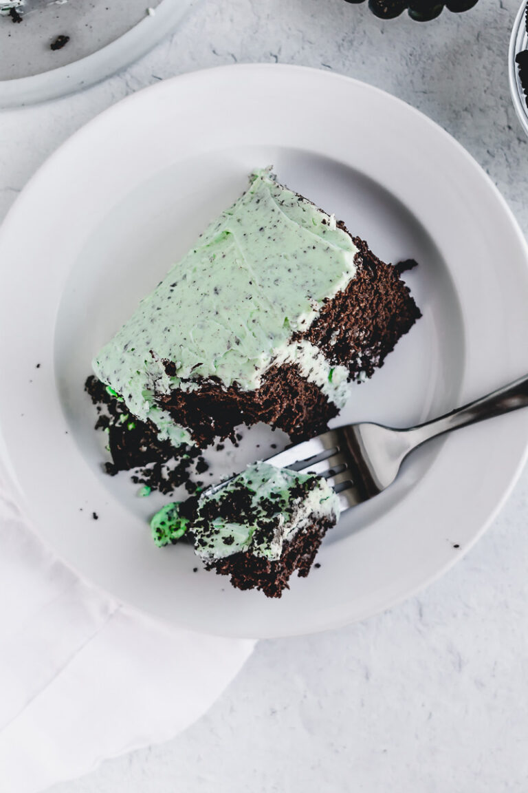 The Best Mint Chocolate Grasshopper Cake - Buckets of Yum
